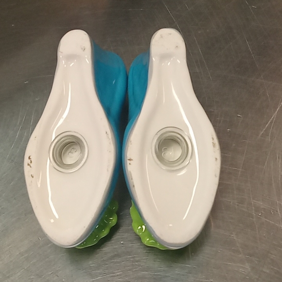 Other | Vintage Salt And Pepper Shoe Shakers | Poshmark